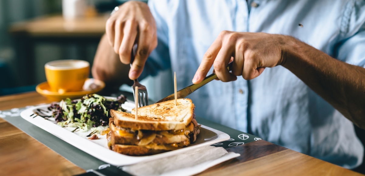 How to Accurately Track Restaurant Meals in Your Food Tracker ...