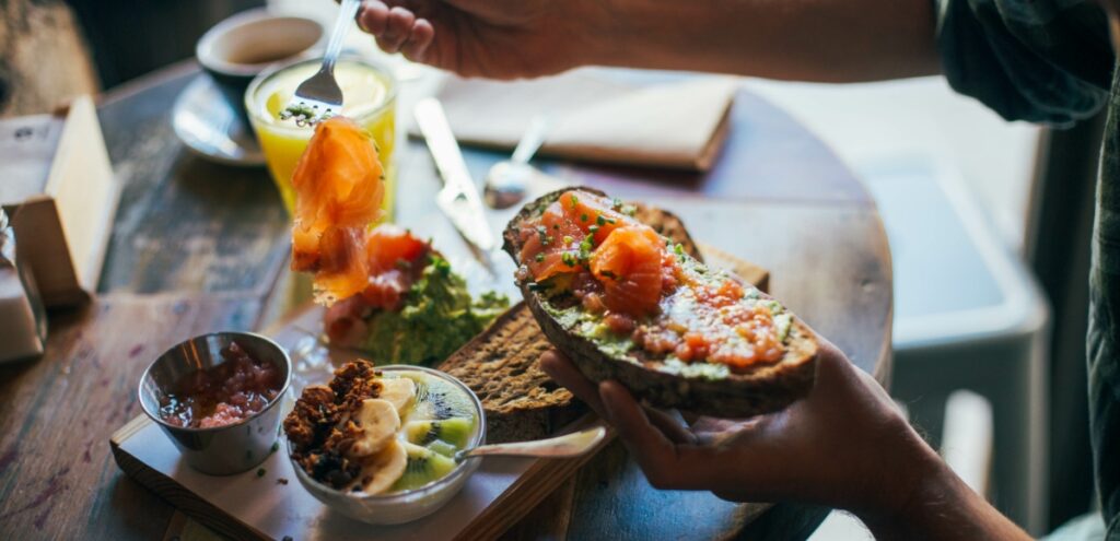 How to Accurately Track Restaurant Meals in Your Food Tracker ...